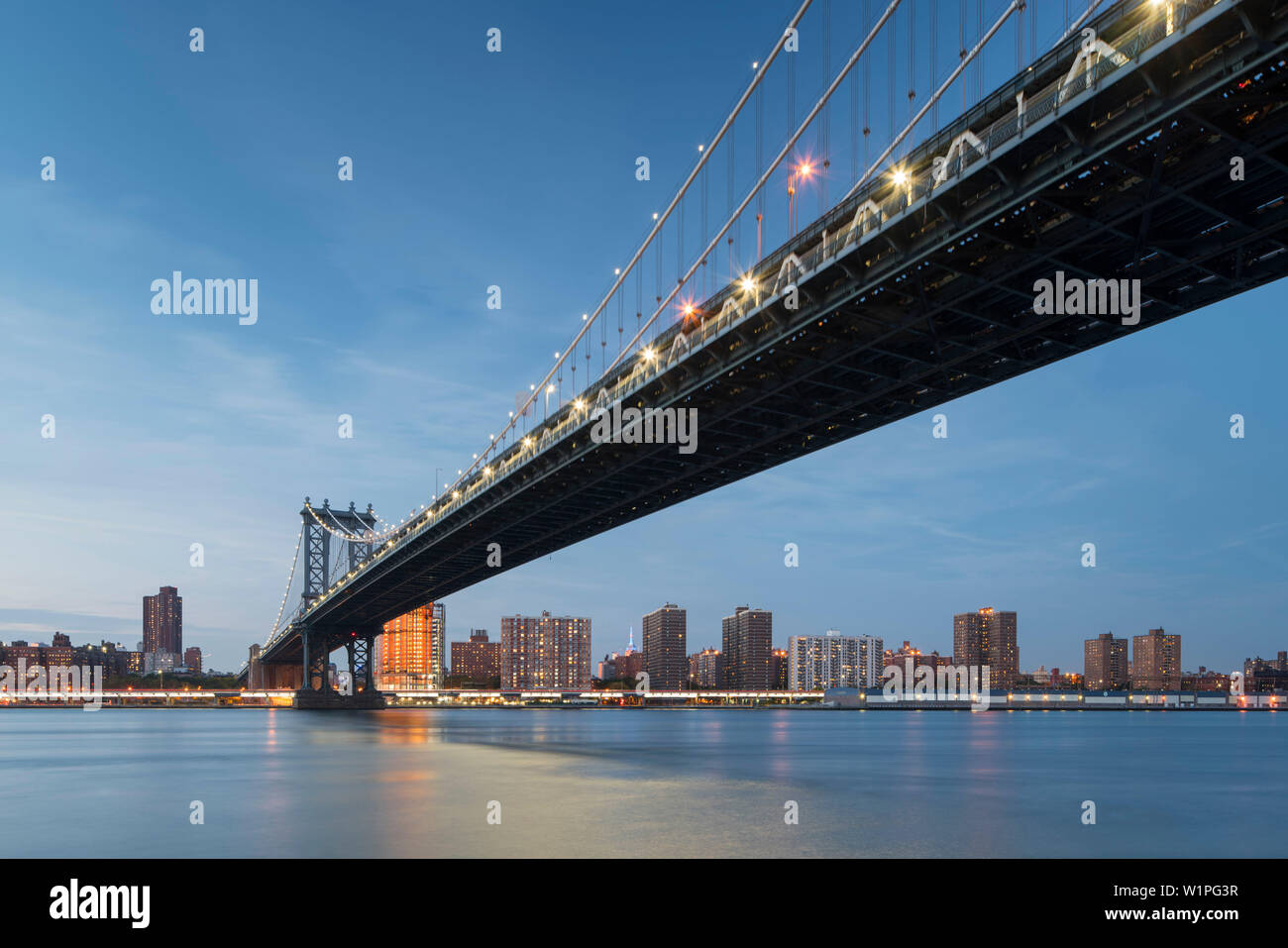 Manhatten Bridge, East River, Manhattan, New York City, New York, USA ...