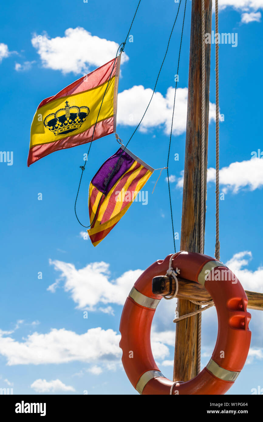 Spanish flags hi-res stock photography and images - Alamy