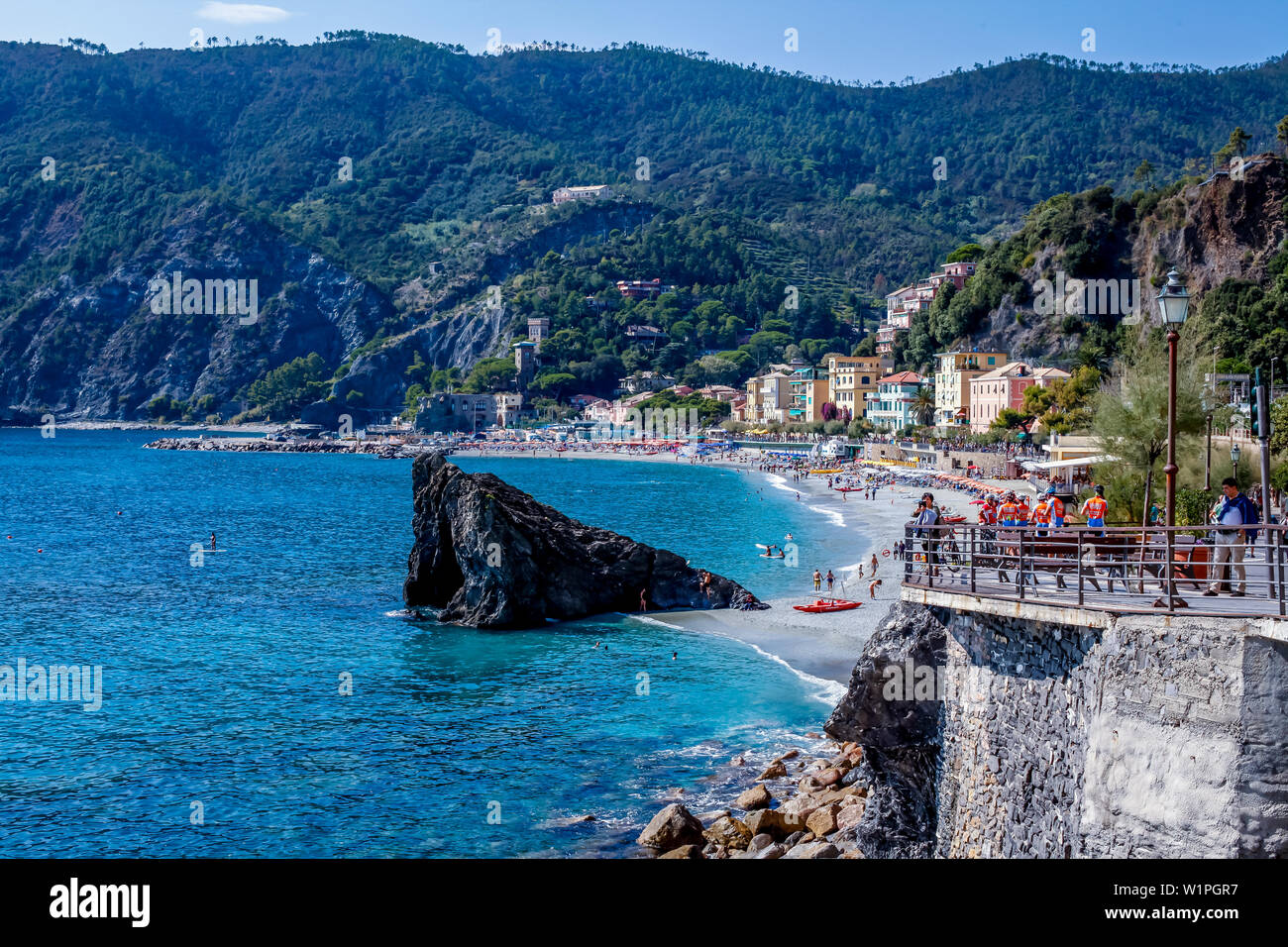 Bay of Monterosso al Mare, province of La Spezia, Cinque Terre, Liguria ...