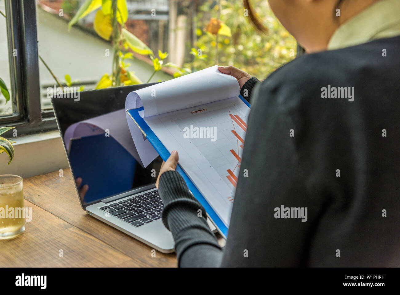 Plants next to computer hi-res stock photography and images - Alamy