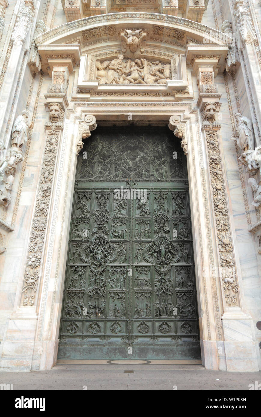 Milan cathedral door hi-res stock photography and images - Alamy