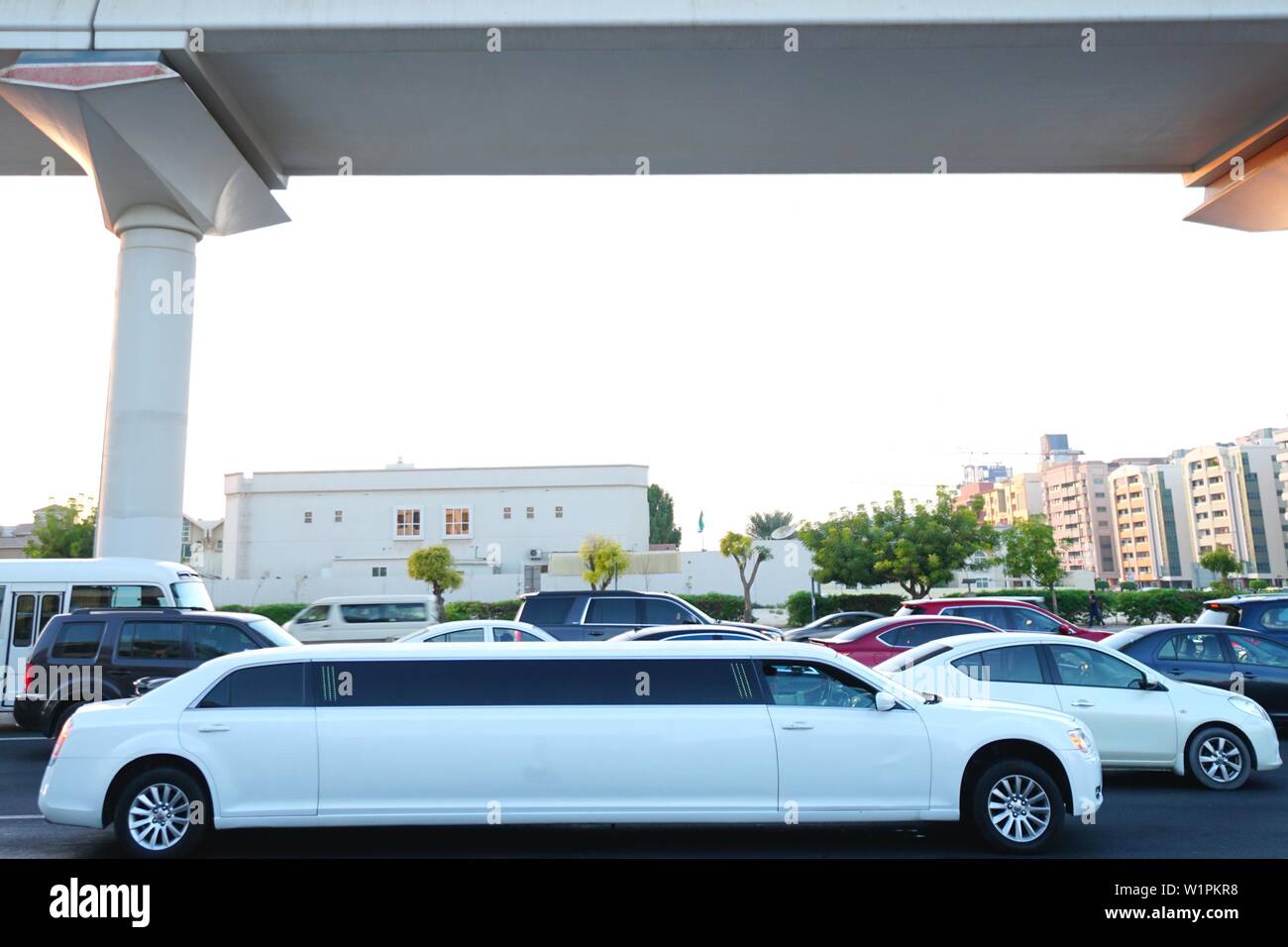 Street, Cars, Stretch Limo, Dubai, UAE, United Arab Emirates Stock ...