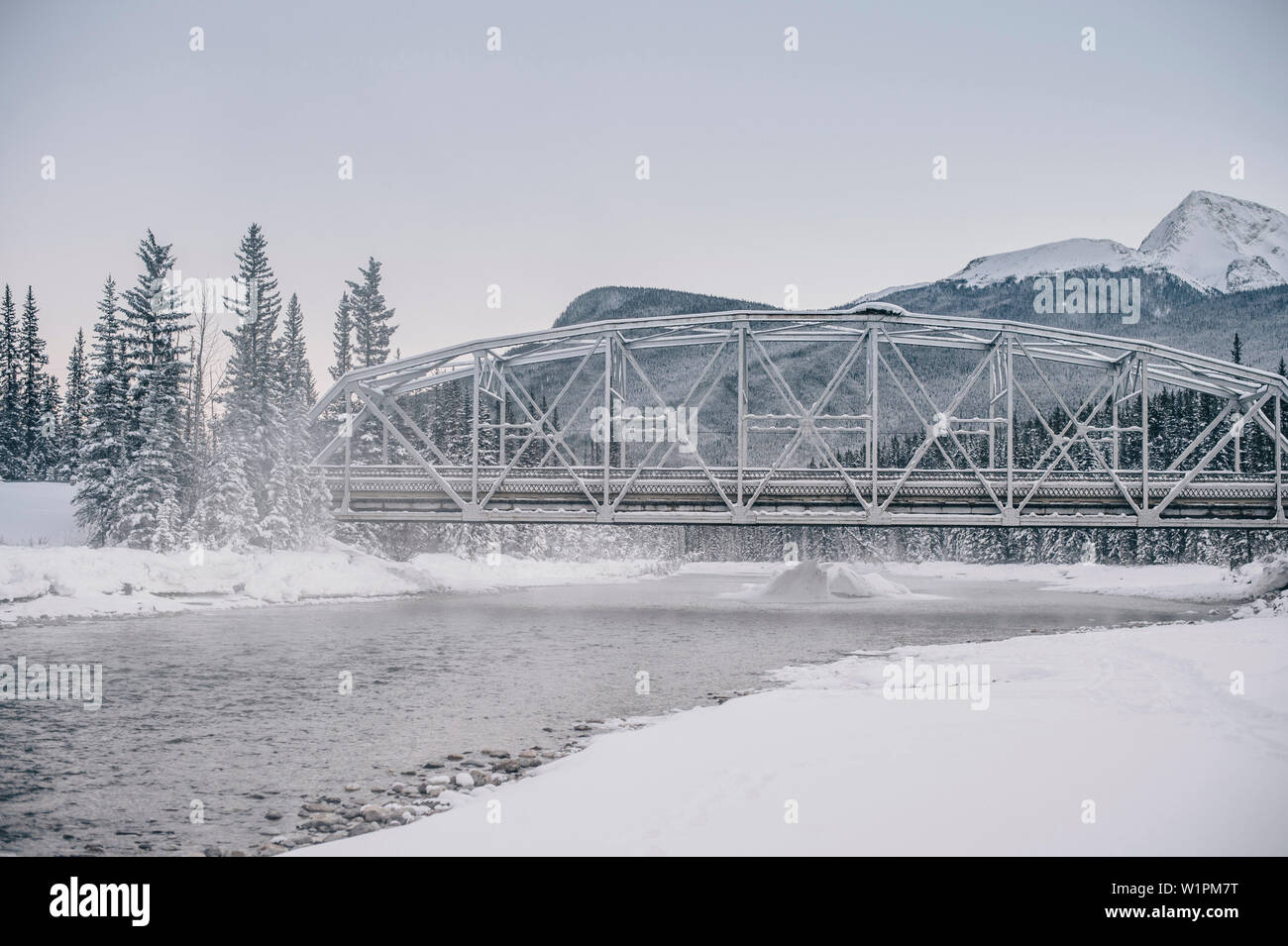Bridge over Bow River, castle junction, Banff Town, Bow Valley, Banff ...
