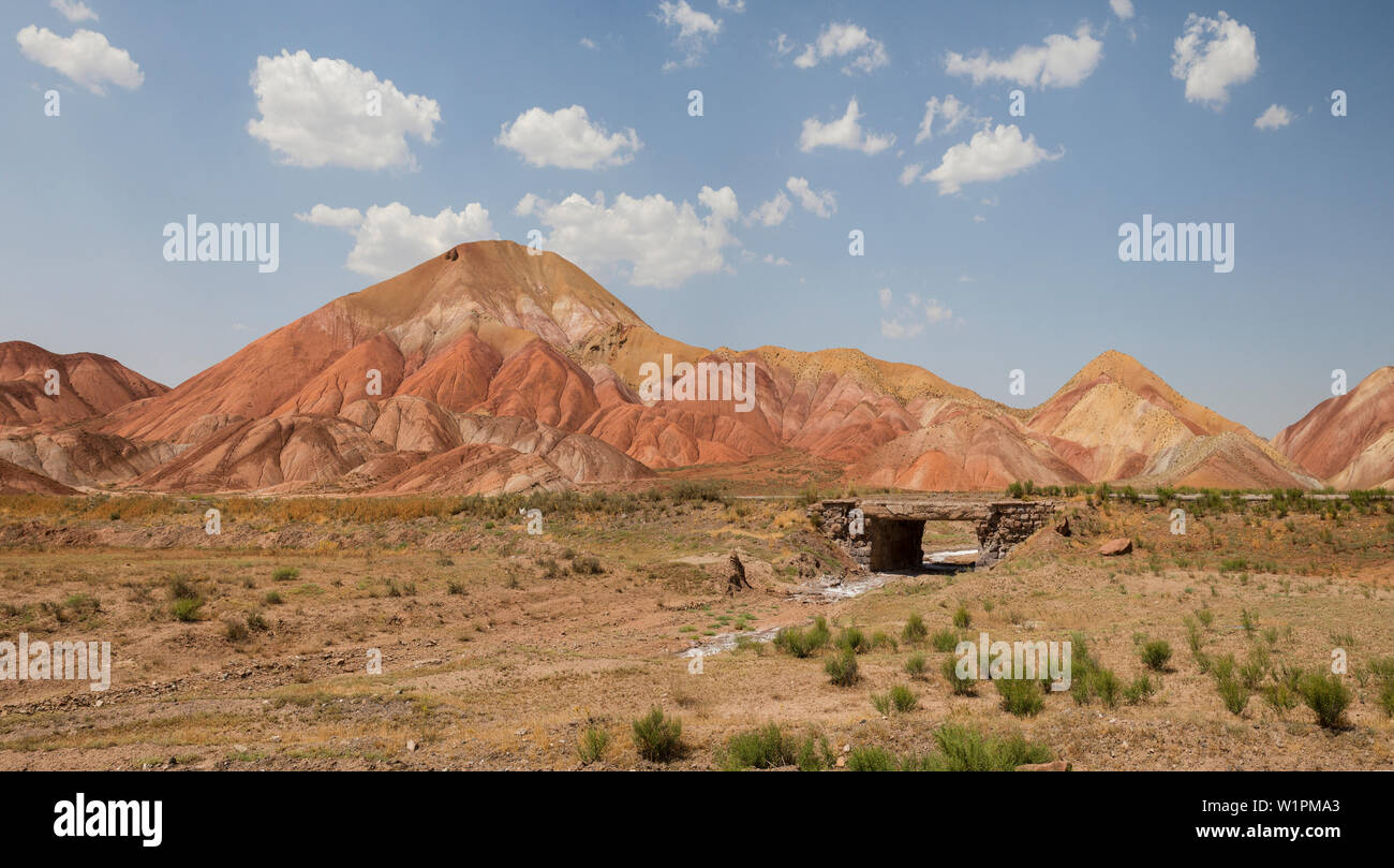 Tabriz mountains hi-res stock photography and images - Alamy