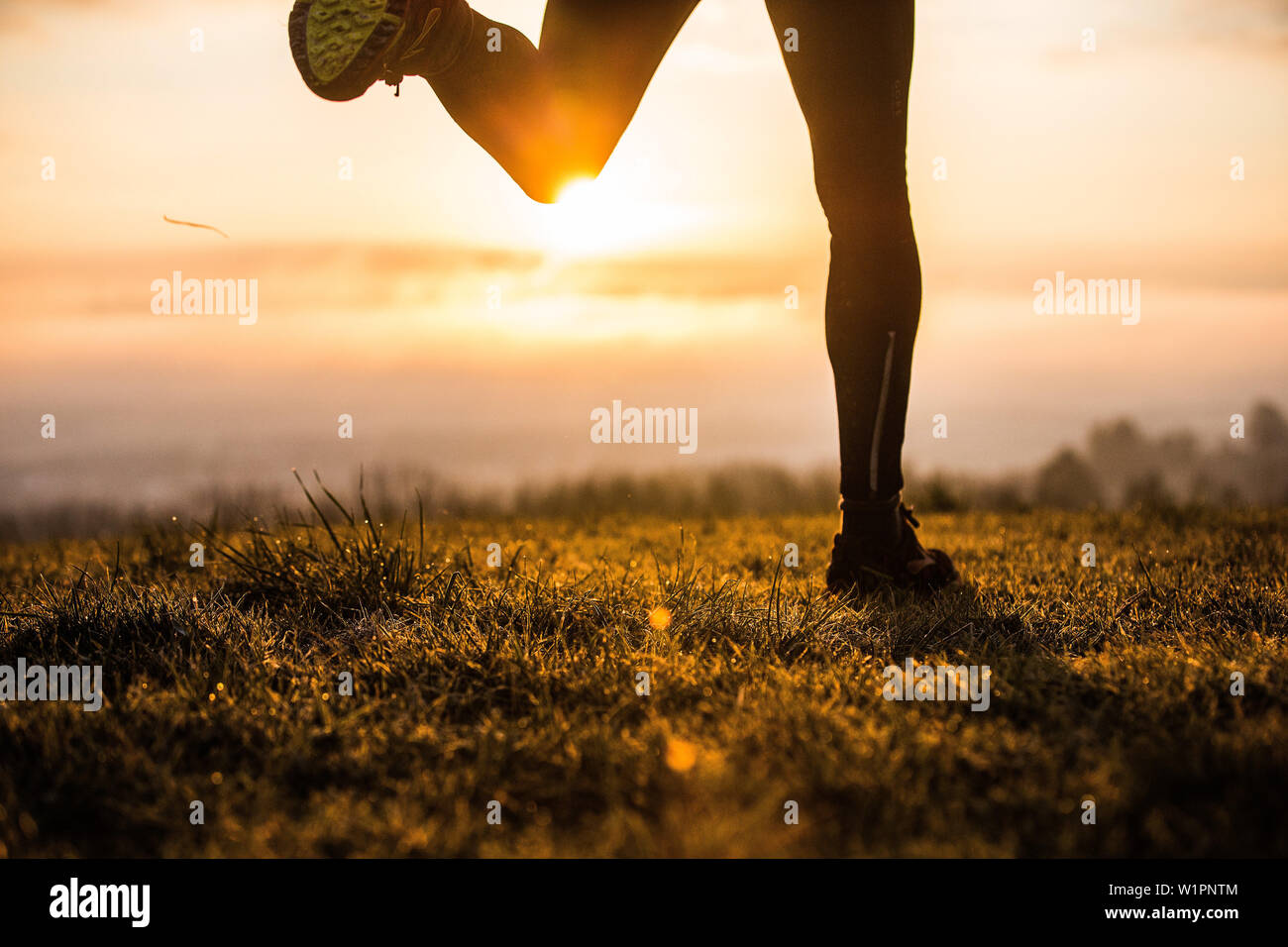 Running exercise sun rise hi-res stock photography and images - Alamy