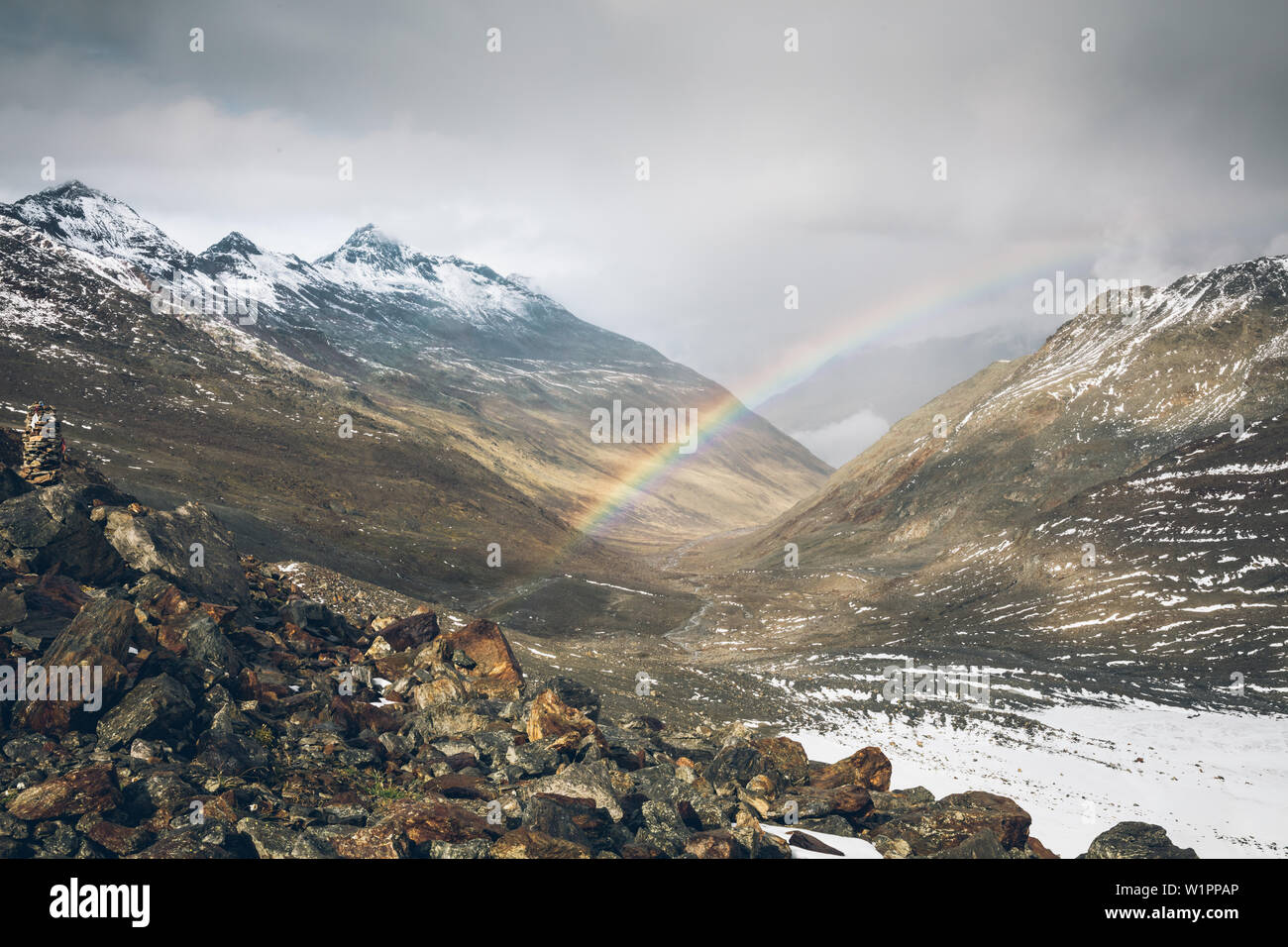 Mountain panorama with rainbow, E5, Alpenüberquerung, 6th stage, Vent ...