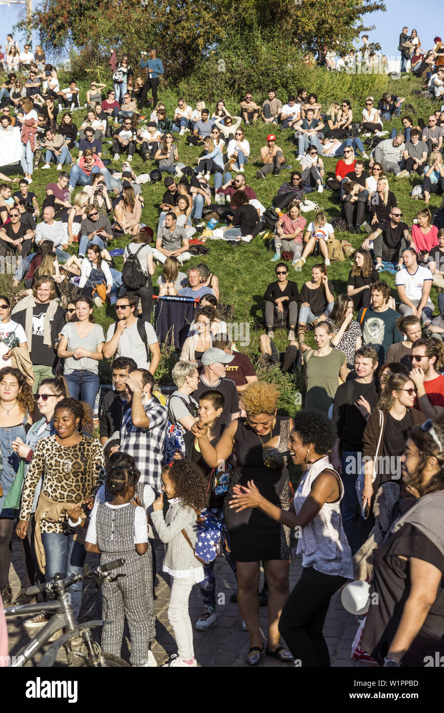 Berlin prenzlauer mountain hi-res stock photography and images - Alamy