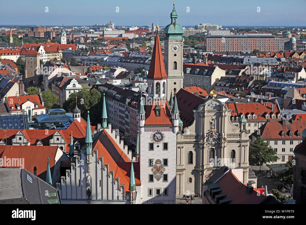 Altes rathaus vienna hi-res stock photography and images - Alamy