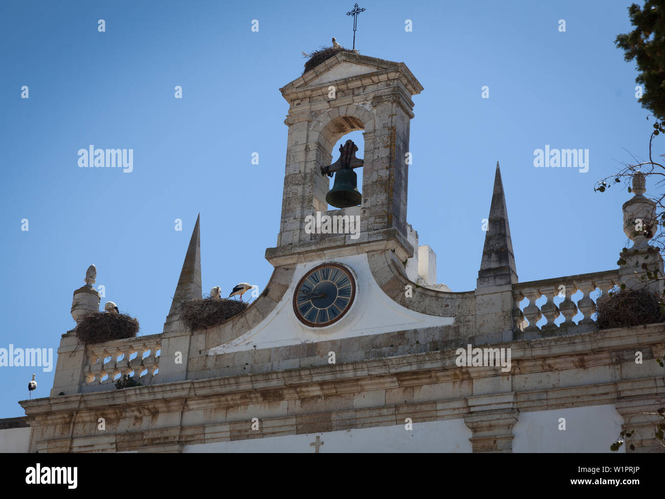 Famous entrance in Faro's city centre. Portugal Stock Photo - Alamy