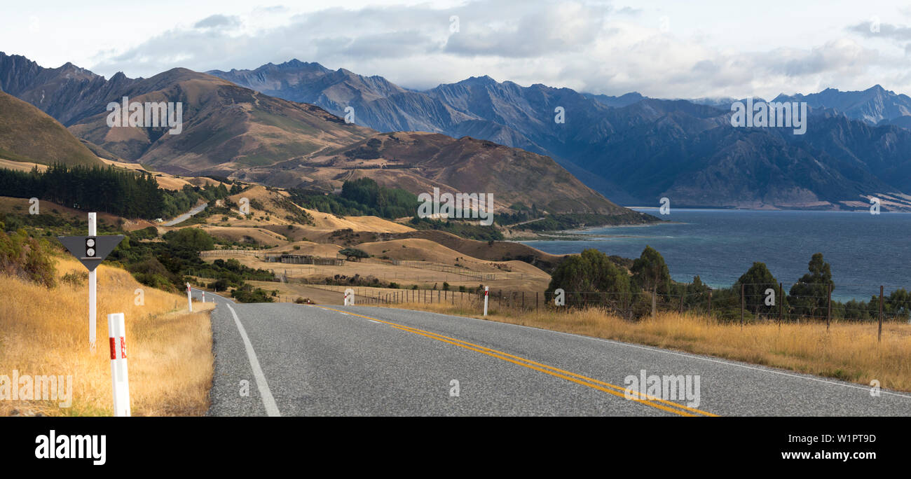 Lake Hawea, Wanaka, Otago, South Island, New Zealand, Oceania Stock ...