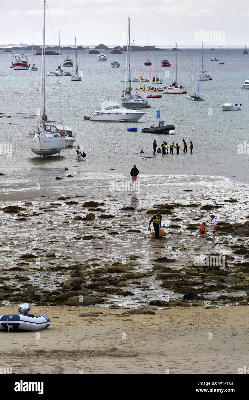 île de batz brittany hi-res stock photography and images - Alamy