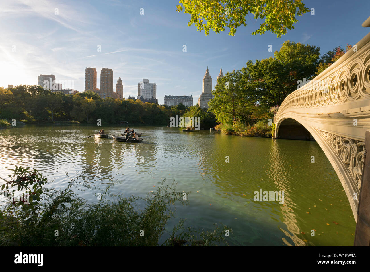 Bow Bridge, The Lake, Central Park, Manhattan, New York City, New York ...