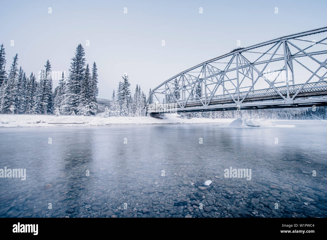 Bridge over Bow River, castle junction, Banff Town, Bow Valley, Banff ...