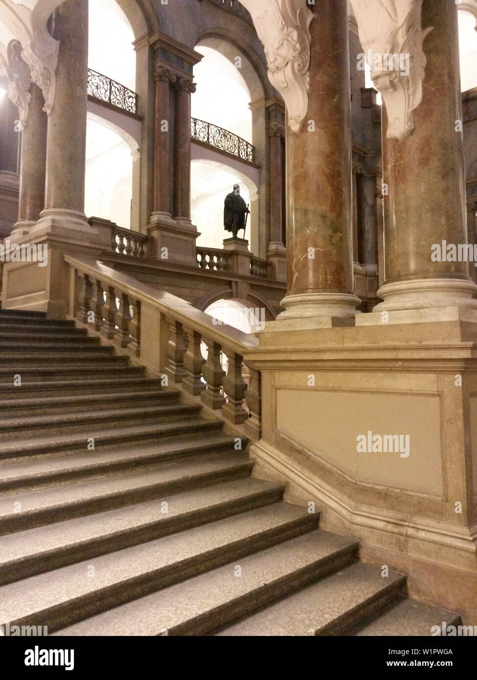 Inside court hi-res stock photography and images - Alamy