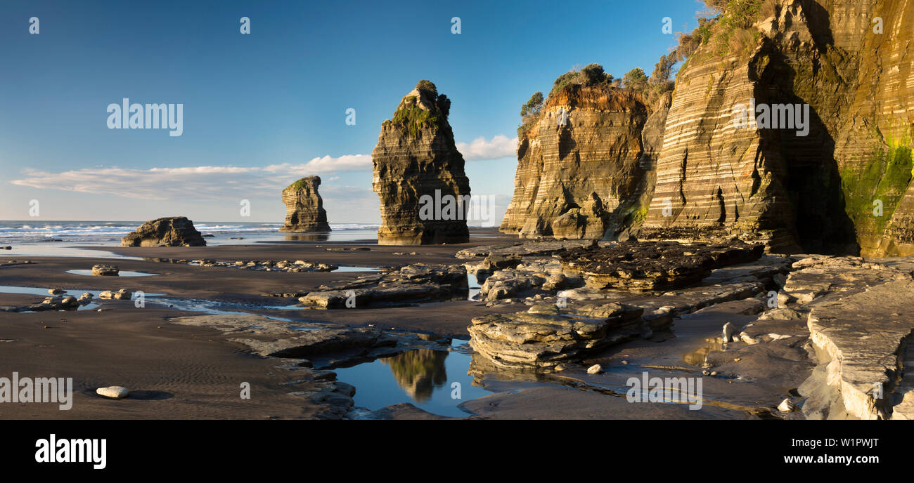 Rock formations, Tongaporutu, Taranaki, North Island, New Zealand ...