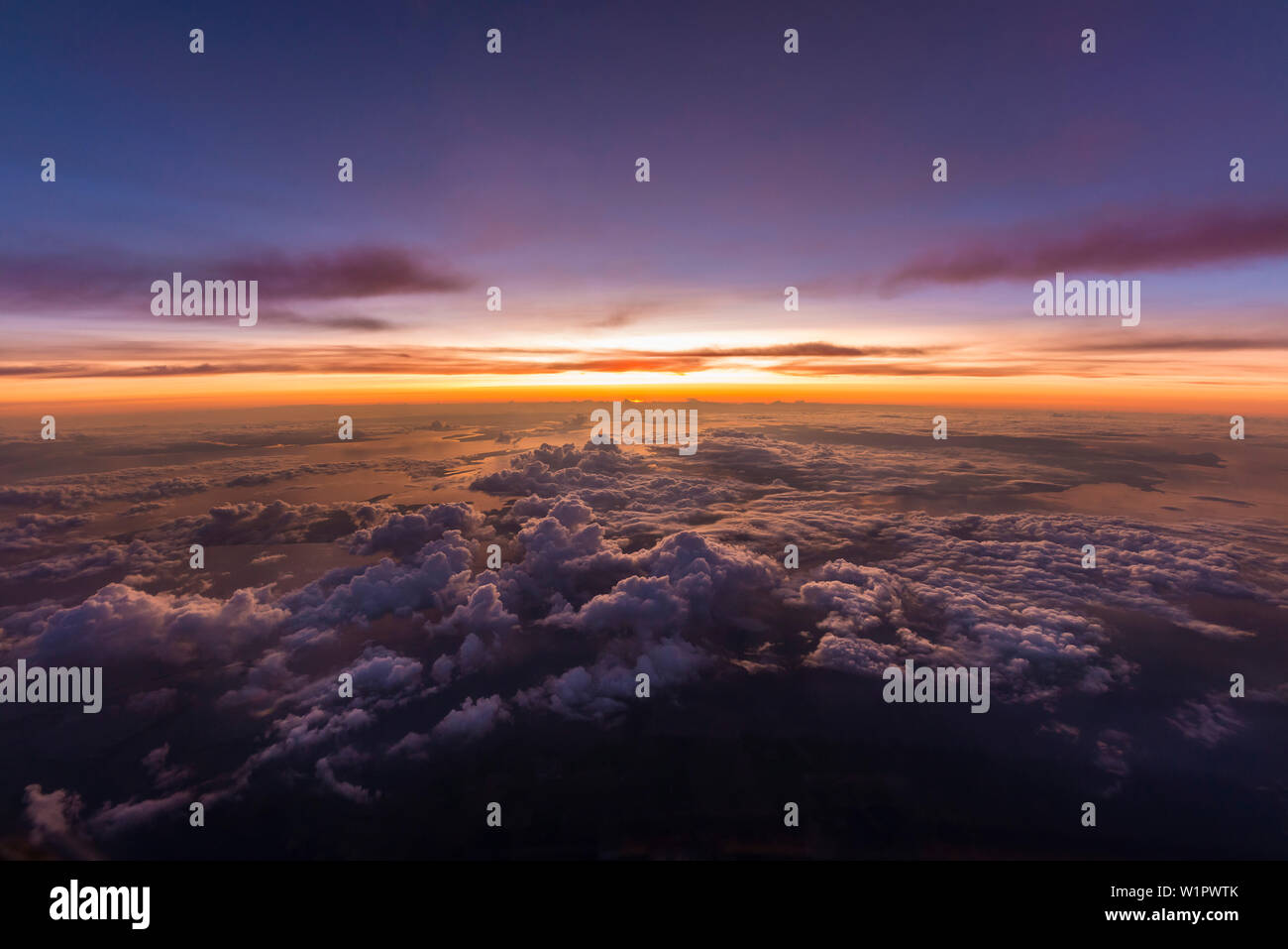 Beautiful sunset above sea nature hi-res stock photography and images ...