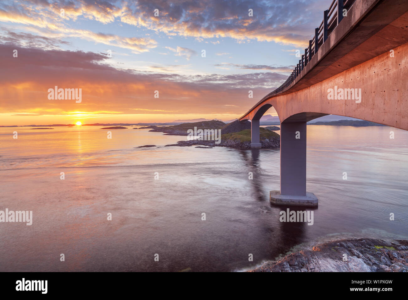 The storseisundet bridge norway bridge hi-res stock photography and ...