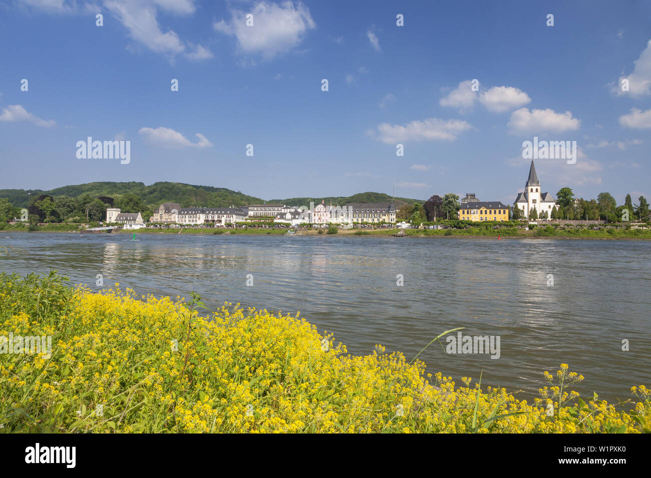 Unkel hi-res stock photography and images - Alamy