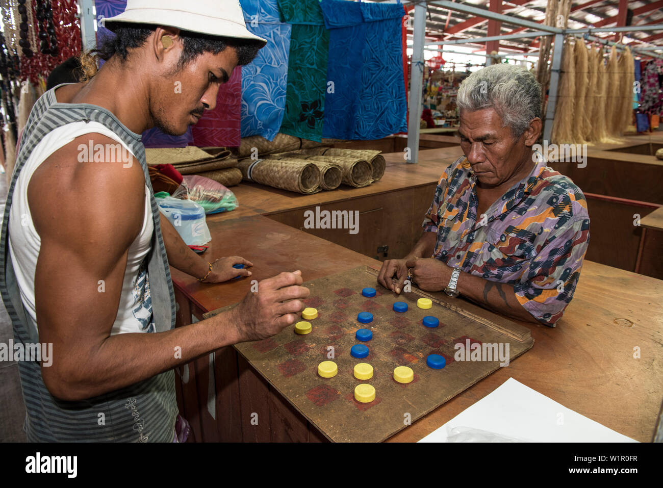 Bottle caps game hi-res stock photography and images - Alamy