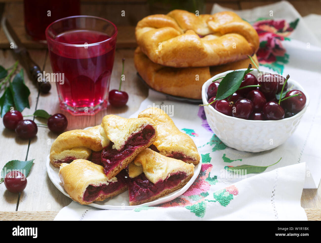 Placenta cake hi-res stock photography and images - Alamy