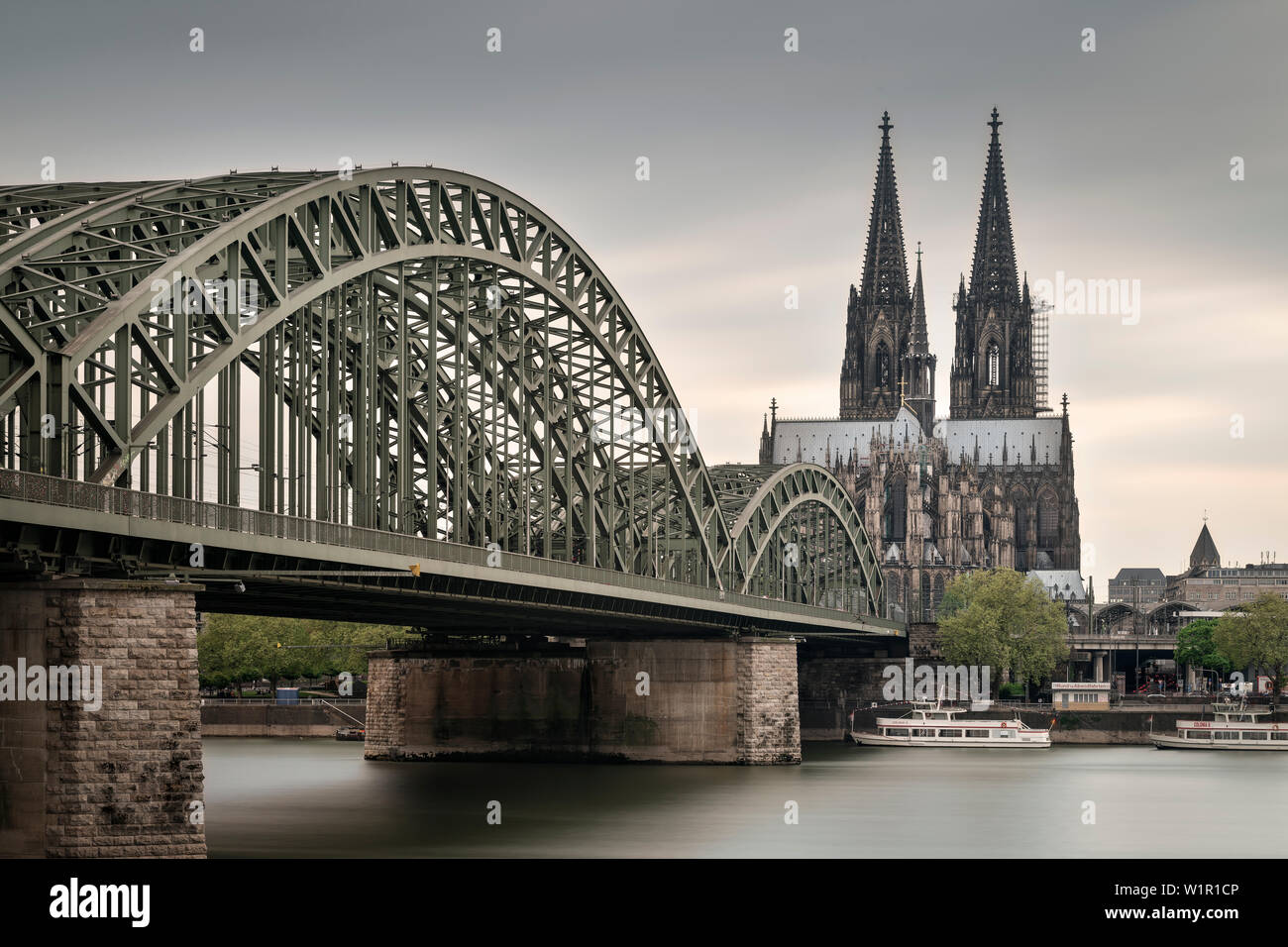 UNESCO World Hermitage Cologne cathedral and Hohenzollern Bridge across ...
