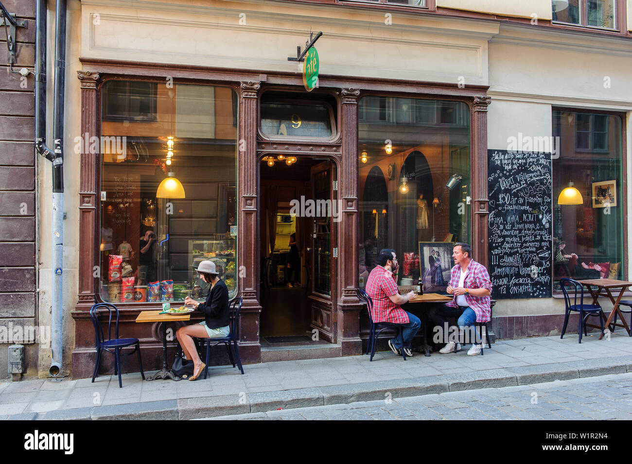 Cafe in the old town Gamla Stan, Stockholm, Sweden Stock Photo - Alamy