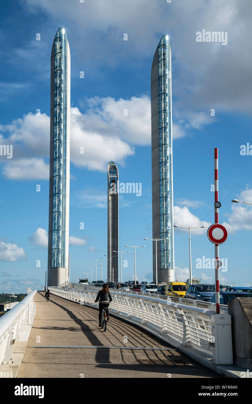 Pont Jacques Chaban Delmas, highest lift bridge in europe, Bordeaux ...