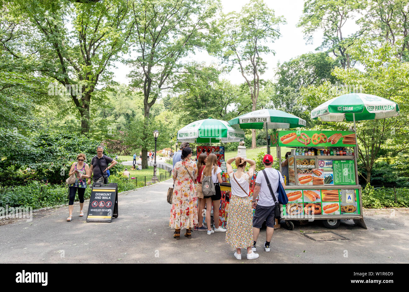 Historical central park hi-res stock photography and images - Alamy
