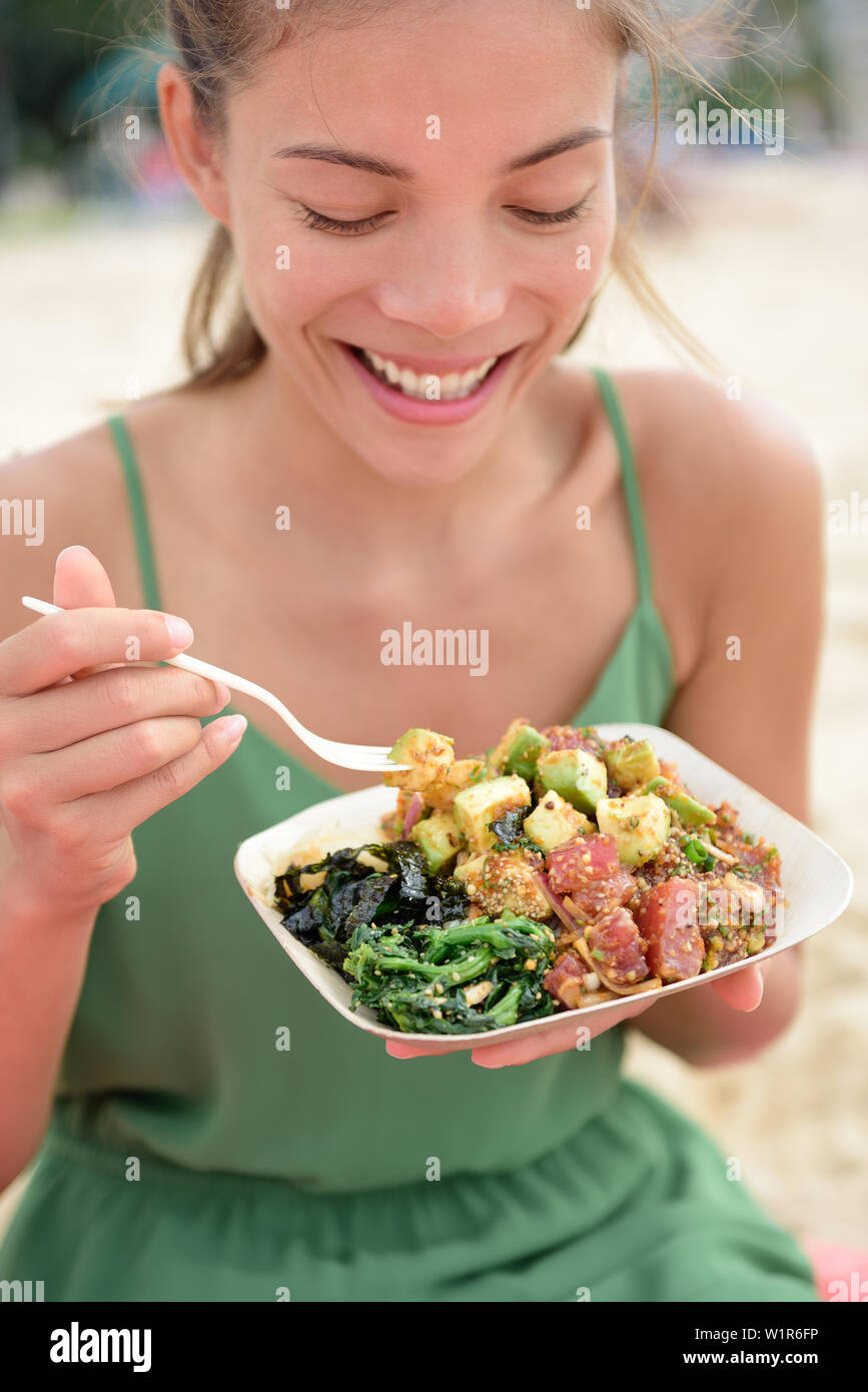 Hawaii oahu local hawaiian female hi-res stock photography and images ...