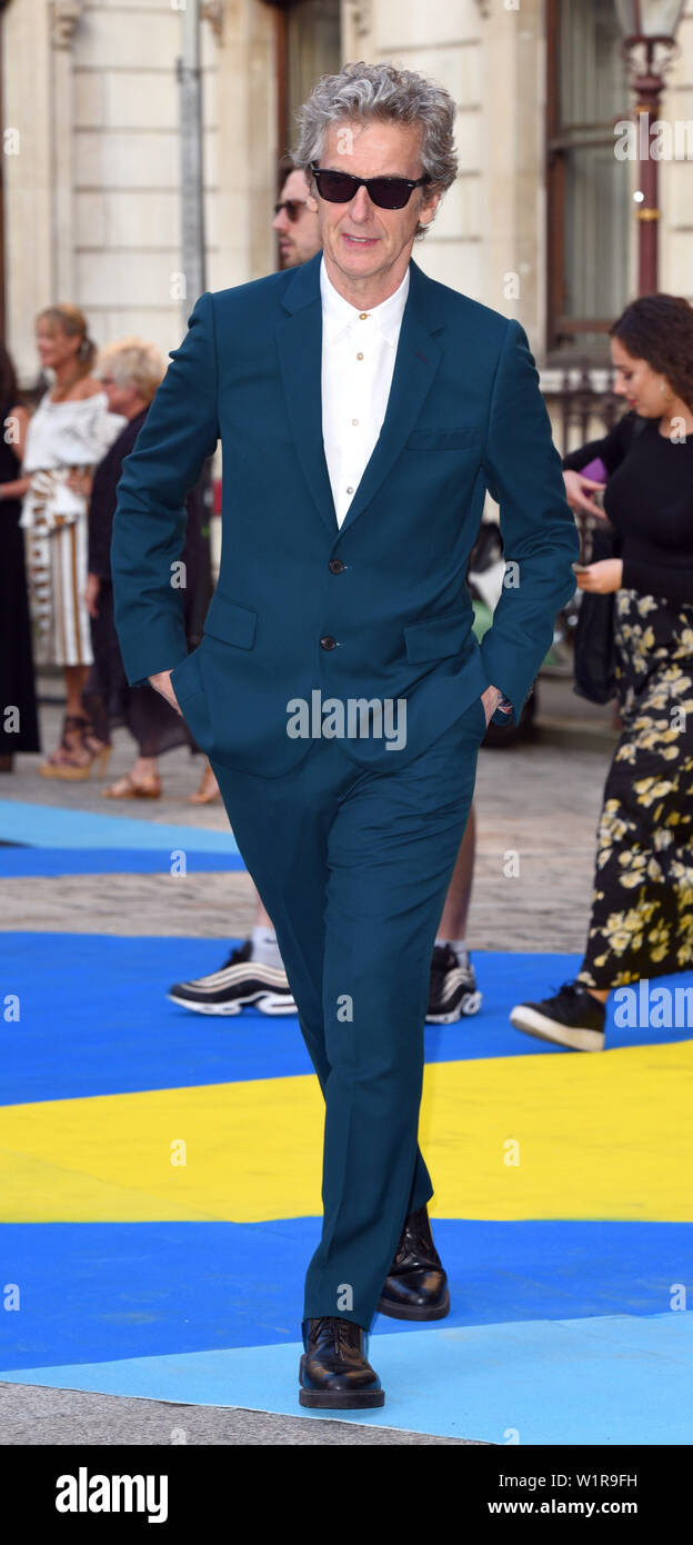 London, UK. Peter Capaldi at the Royal Academy Of Arts Summer ...