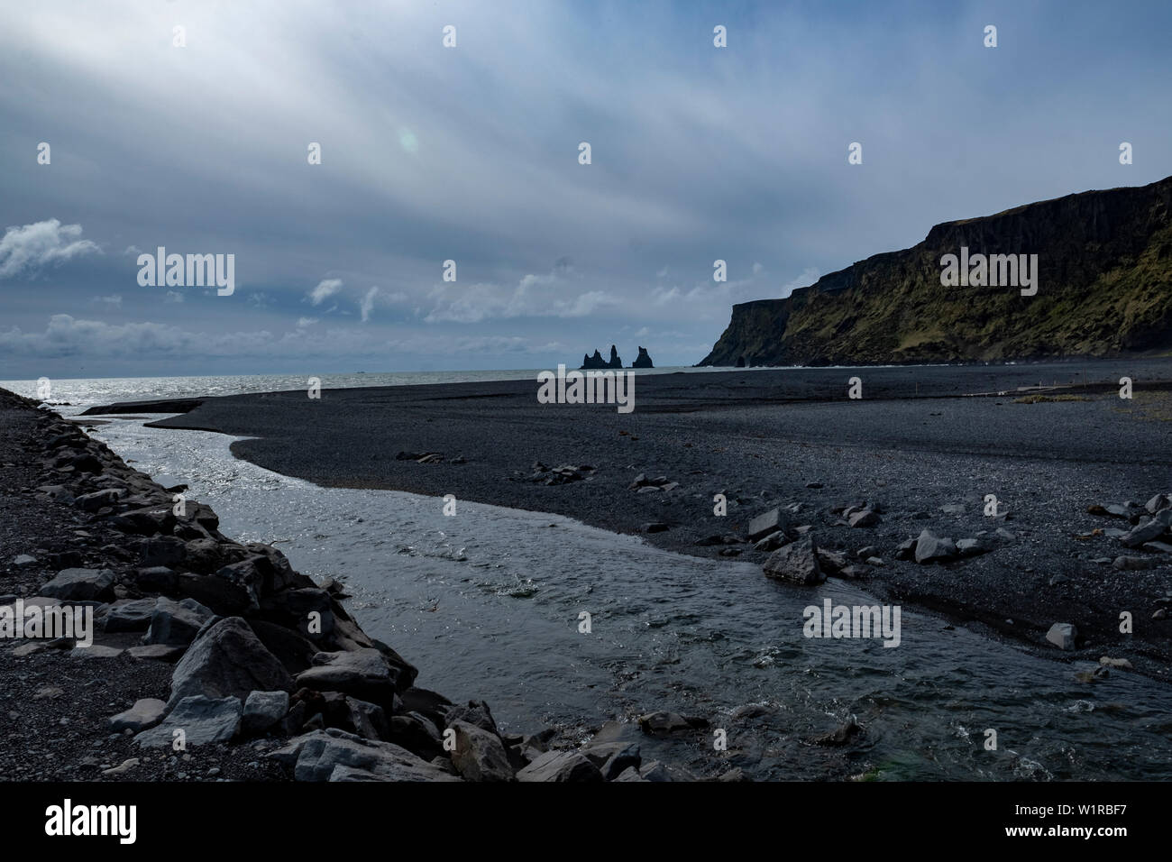 Vík black sand beach hi-res stock photography and images - Alamy