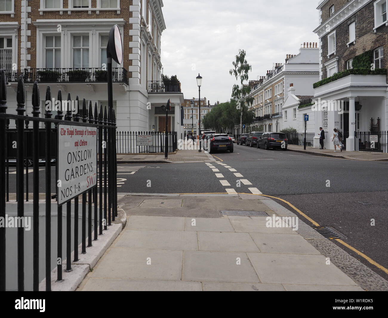 LONDON, UK - CIRCA JUNE 2019: View of typical British street in Chelsea ...