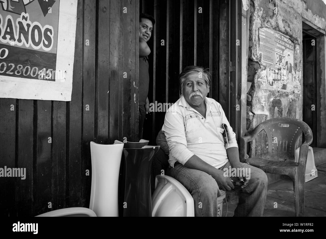 Ica peru Black and White Stock Photos & Images - Alamy