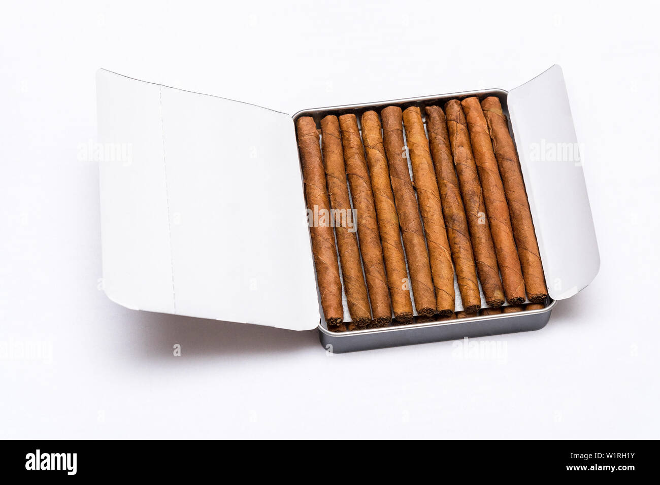 Cigarillos High Resolution Stock Photography and Images - Alamy