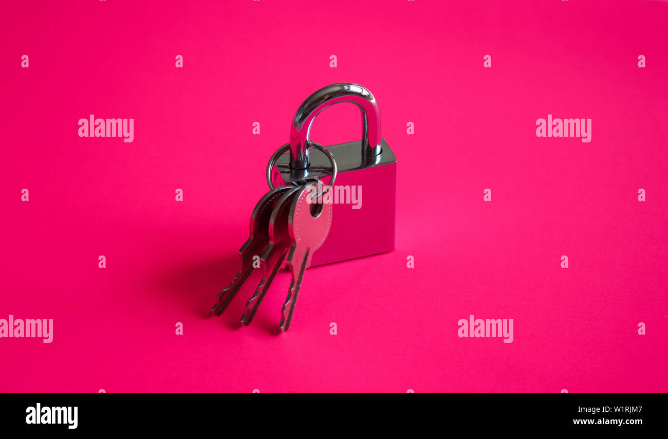 Check lock and keys Stock Photo - Alamy