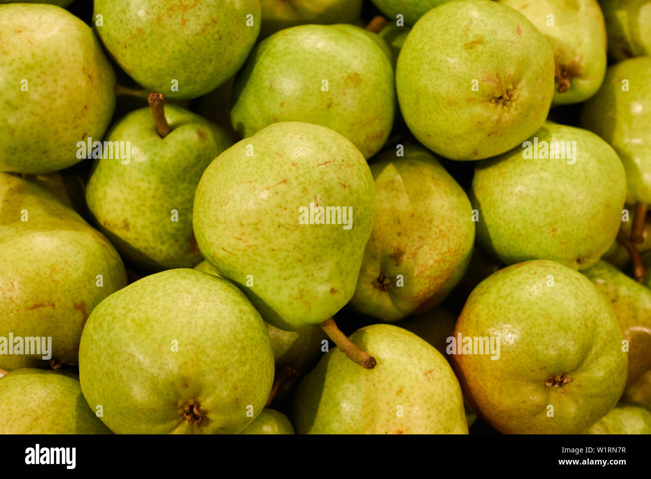 Supermarket, top shelf hi-res stock photography and images - Alamy