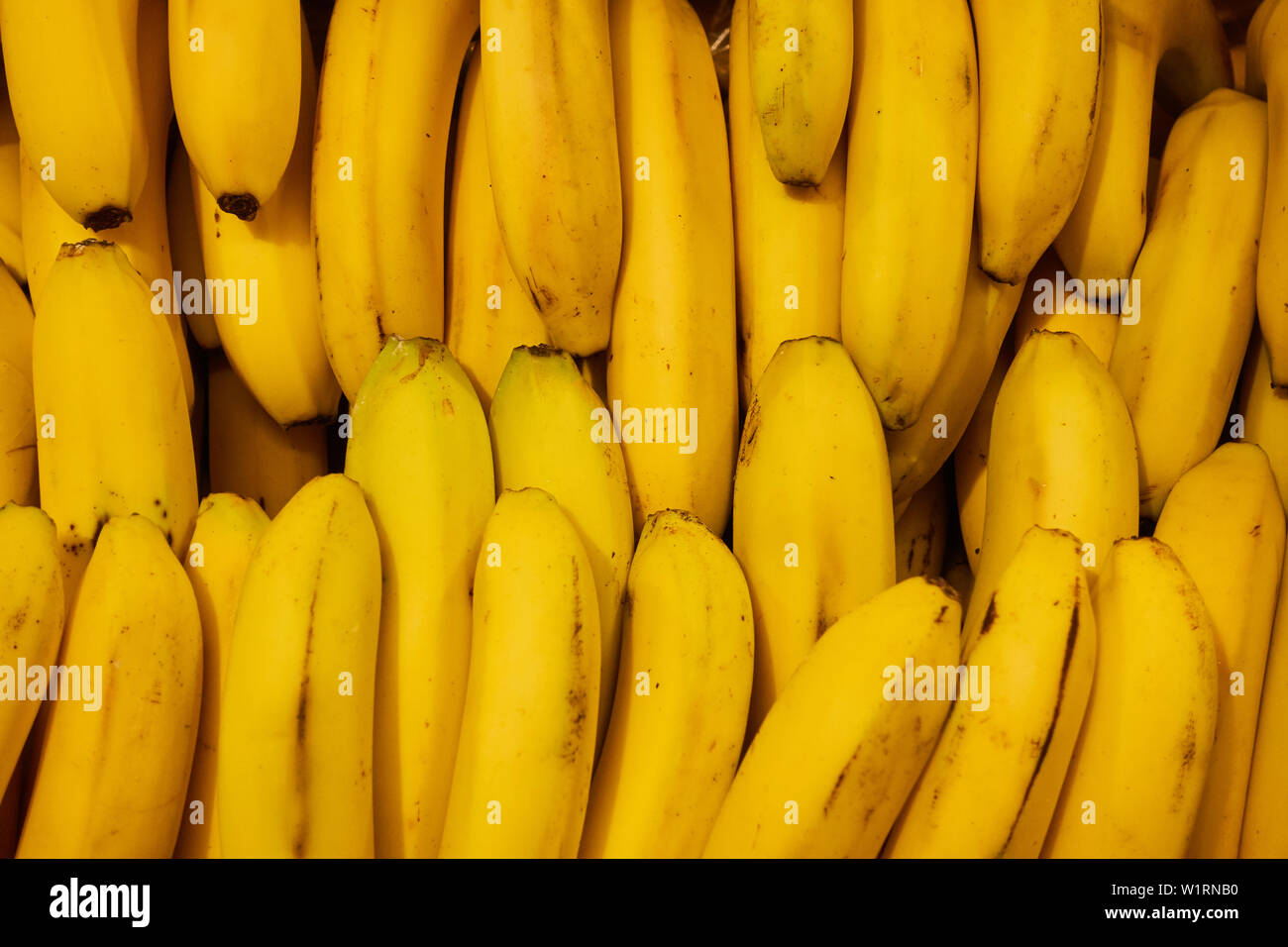 Piled bananas hi-res stock photography and images - Alamy
