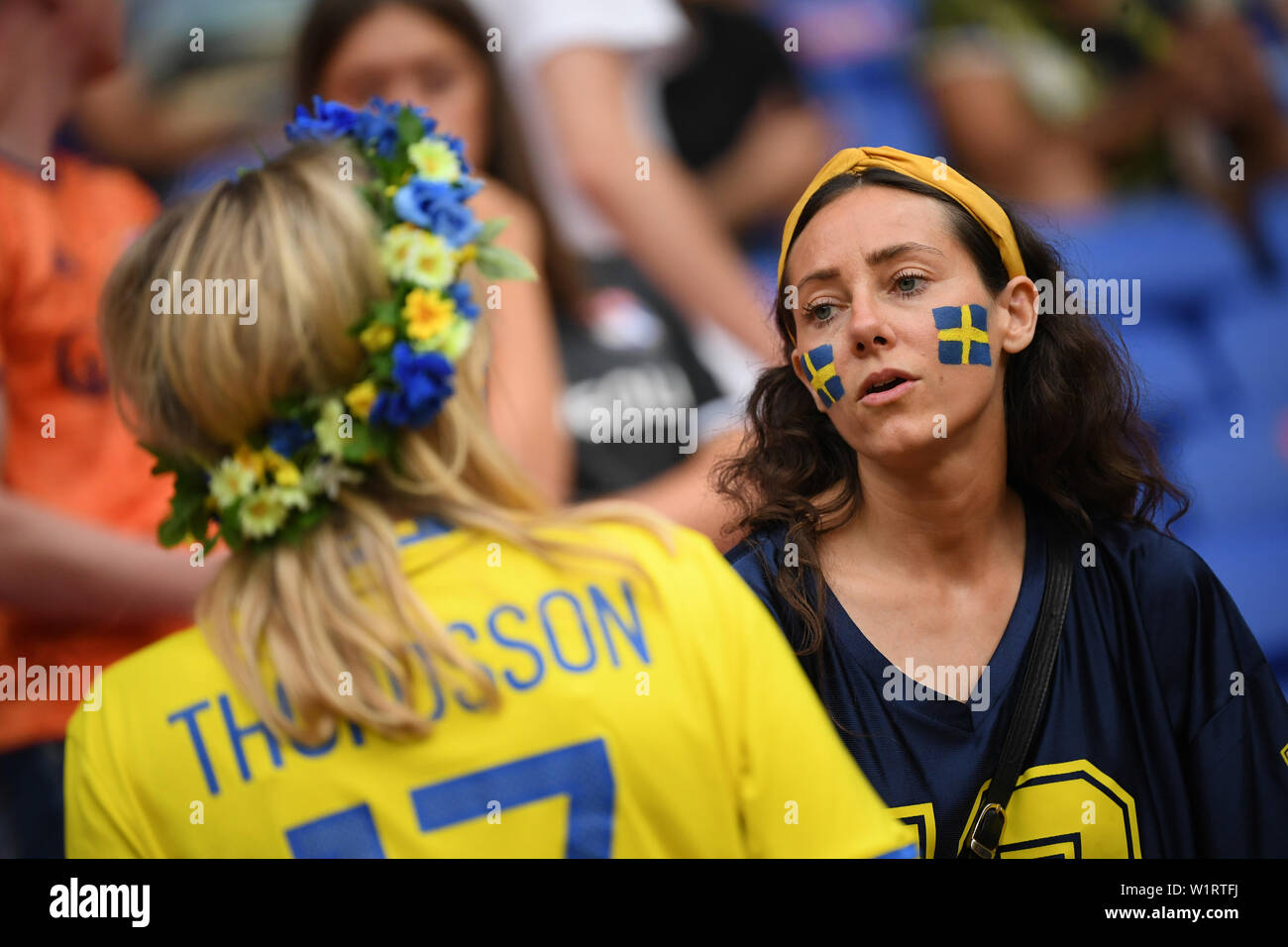 Swedish football fans women hi-res stock photography and images - Alamy