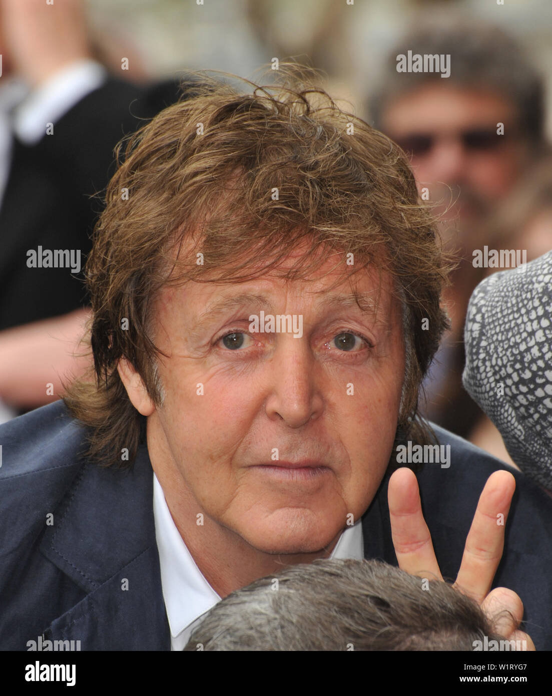 LOS ANGELES, CA. April 14, 2009: Paul McCartney at Hollywood Walk of ...