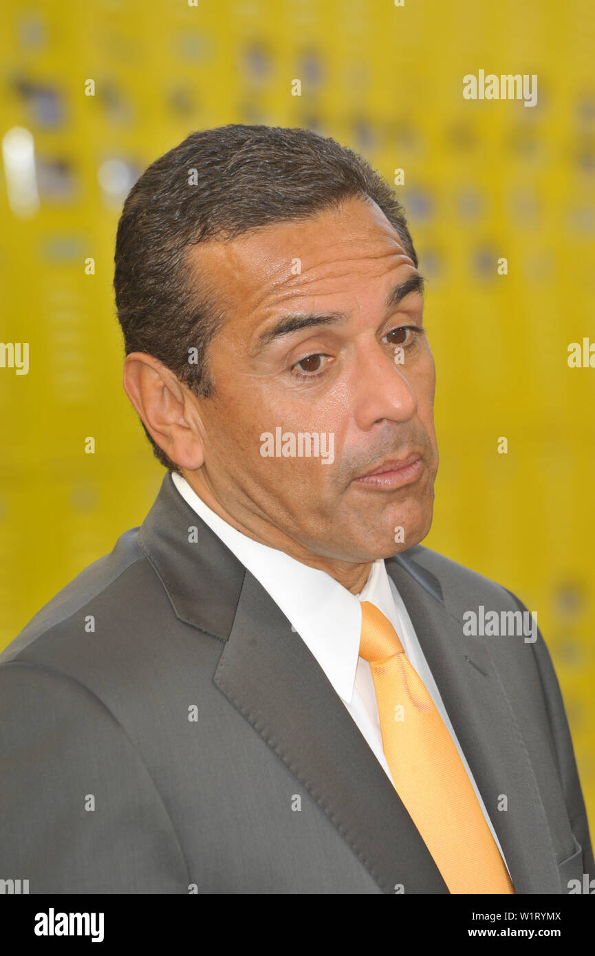 Los angeles mayor antonio hi-res stock photography and images - Alamy