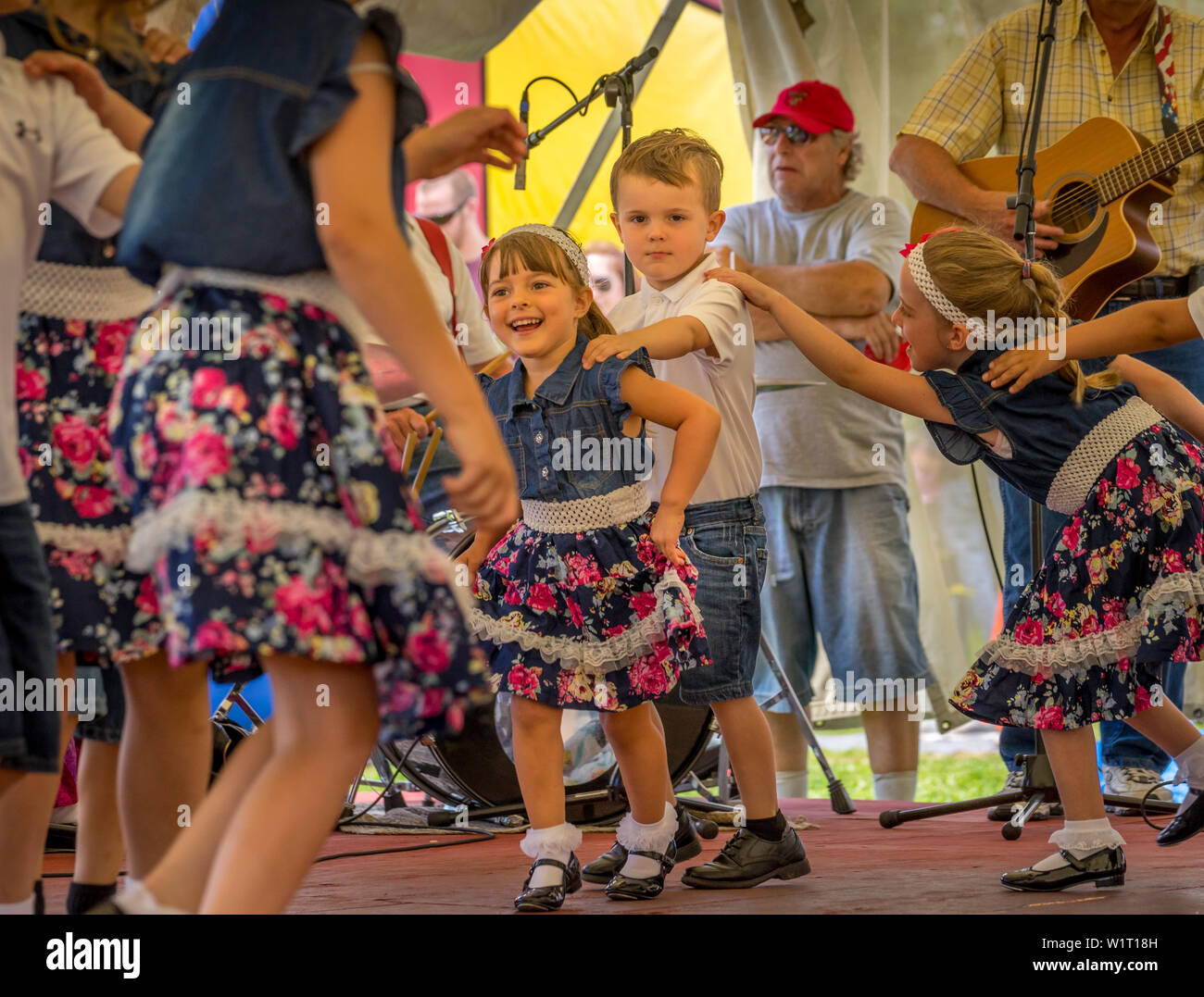 Hoedown hi-res stock photography and images - Alamy