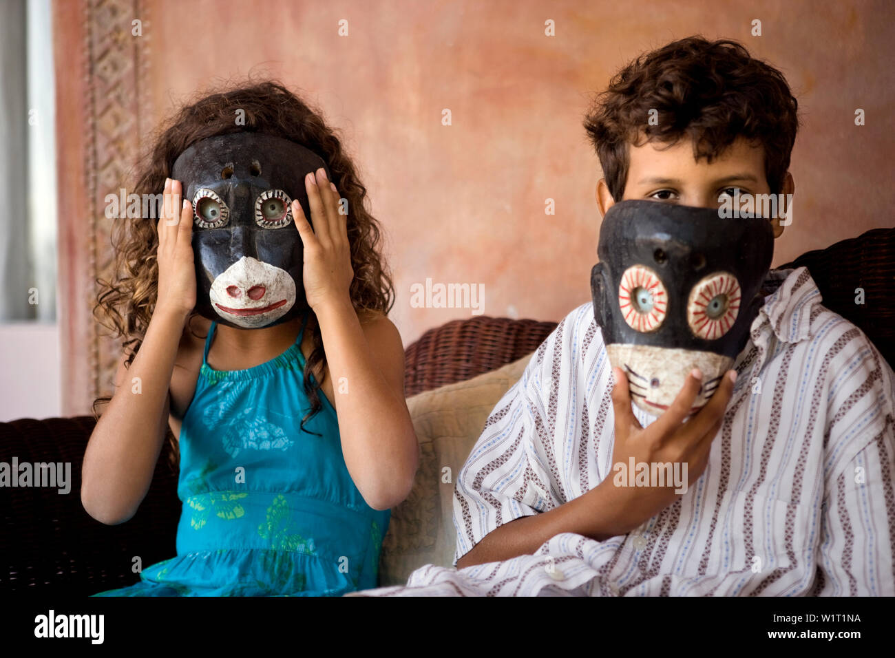 Children wearing masks hi-res stock photography and images - Alamy