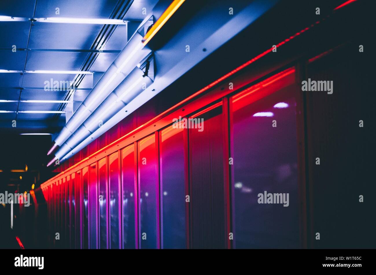 Diffuse lighting hi-res stock photography and images - Alamy