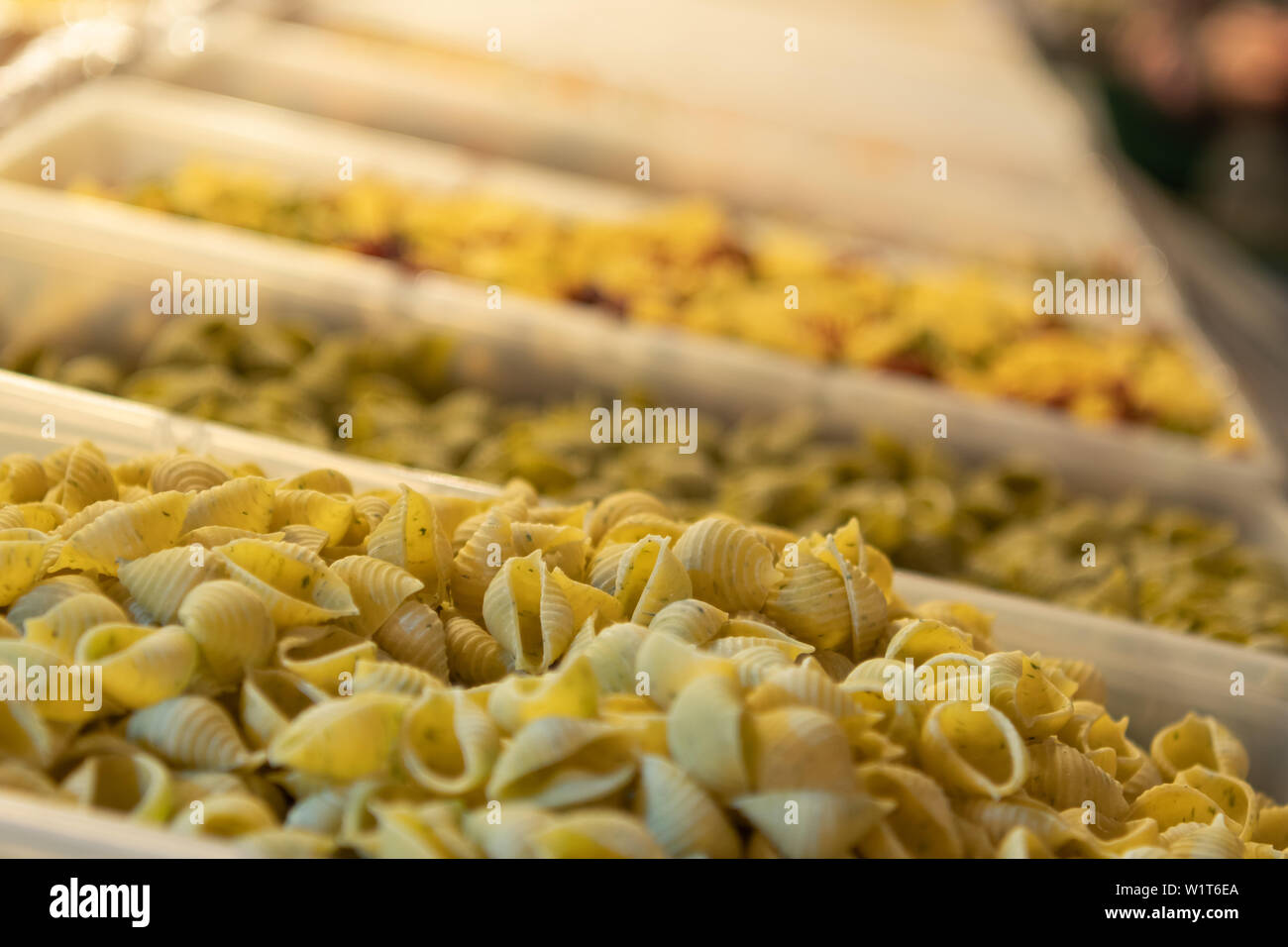 Tiny shells hi-res stock photography and images - Alamy