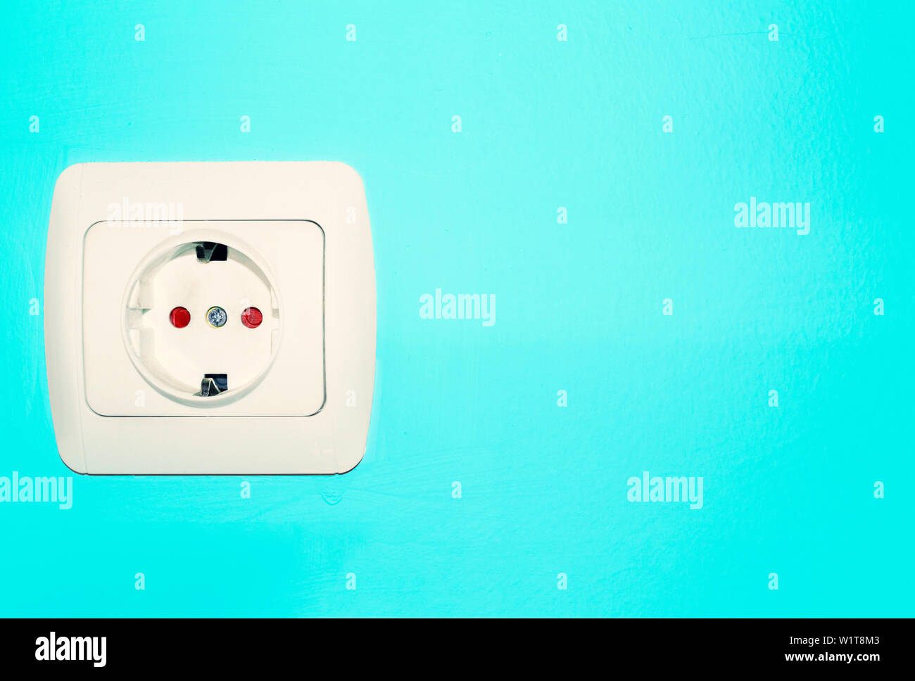 Home appliance voltage hi-res stock photography and images - Alamy