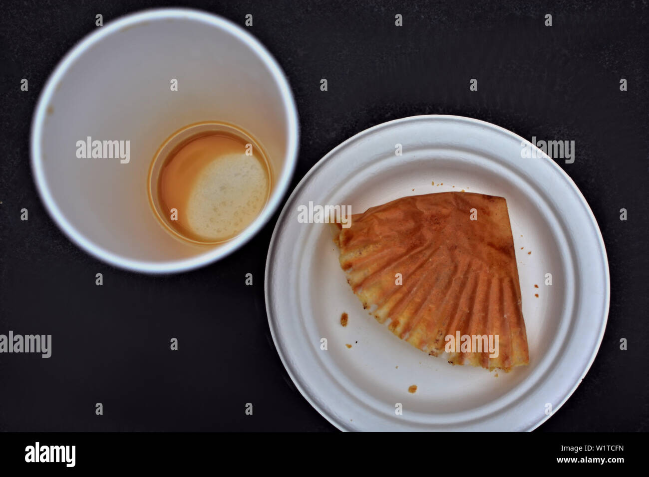 Empty wrapper hi-res stock photography and images - Alamy