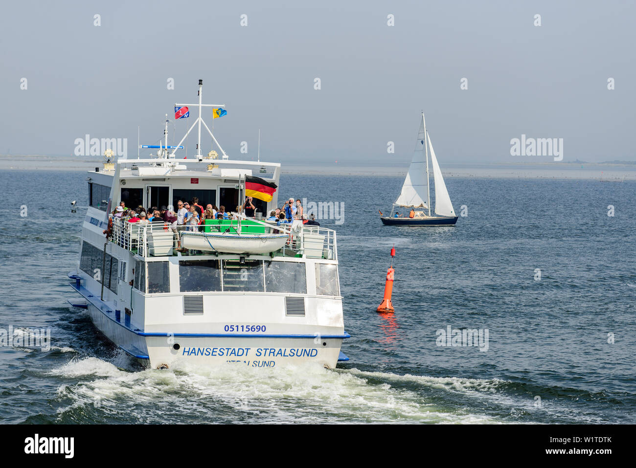 Ferry connection hi-res stock photography and images - Alamy