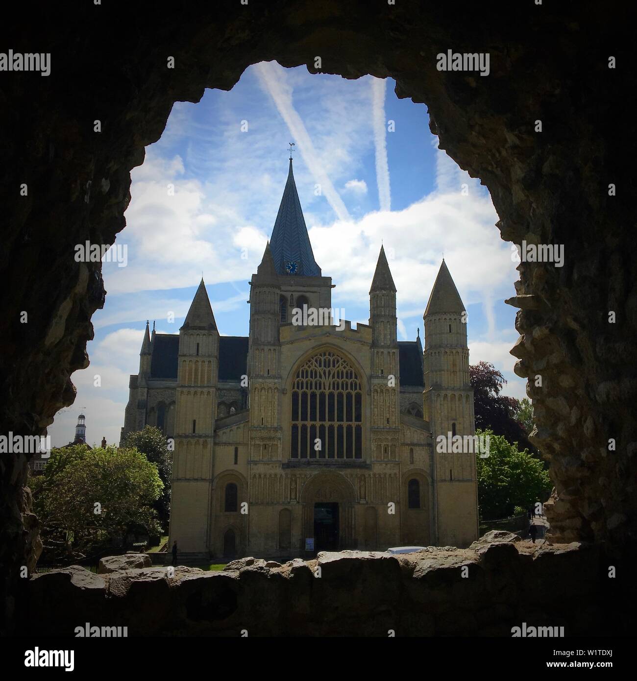 Castle cathedrals hi-res stock photography and images - Alamy
