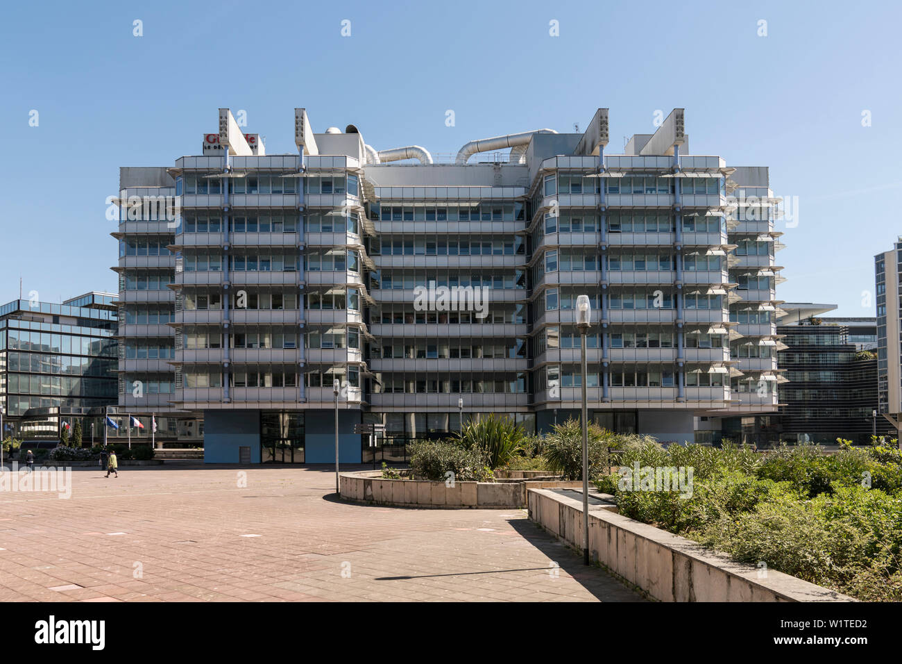 70s high-rise building in Mériadeck Stock Photo - Alamy