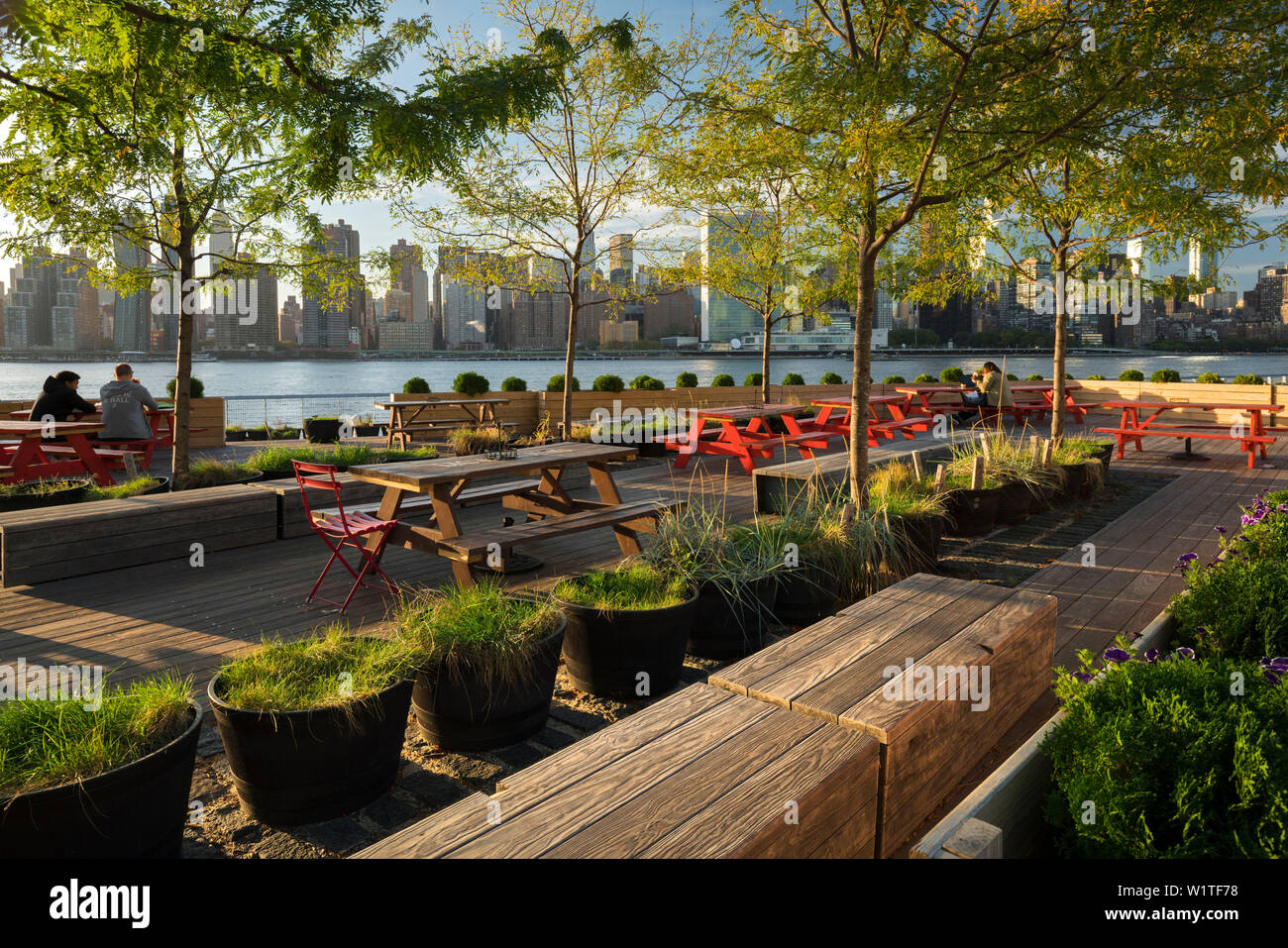 Gantry plaza state park hi-res stock photography and images - Alamy
